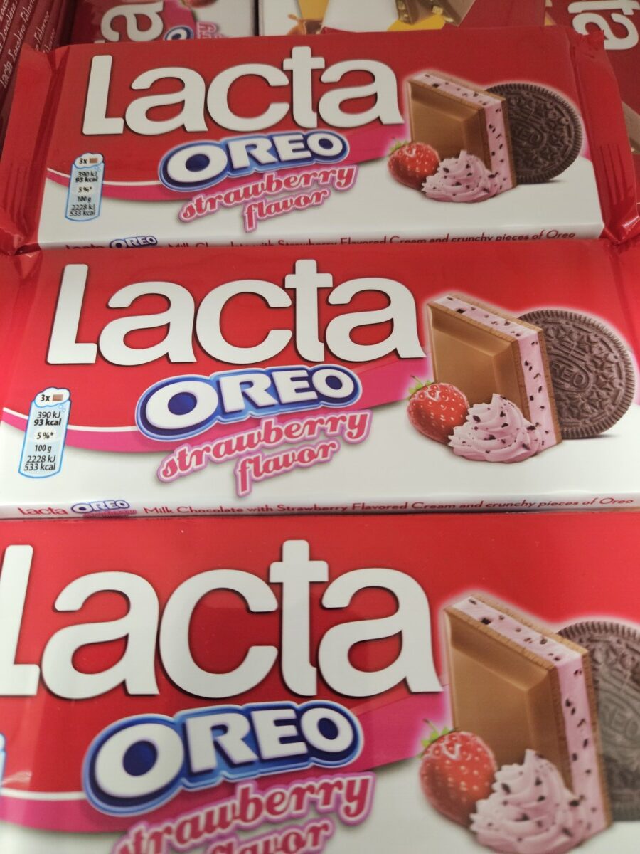 LACTA CHOCOLATE 105 GR OREO STRAWBWRRY - Deligreek